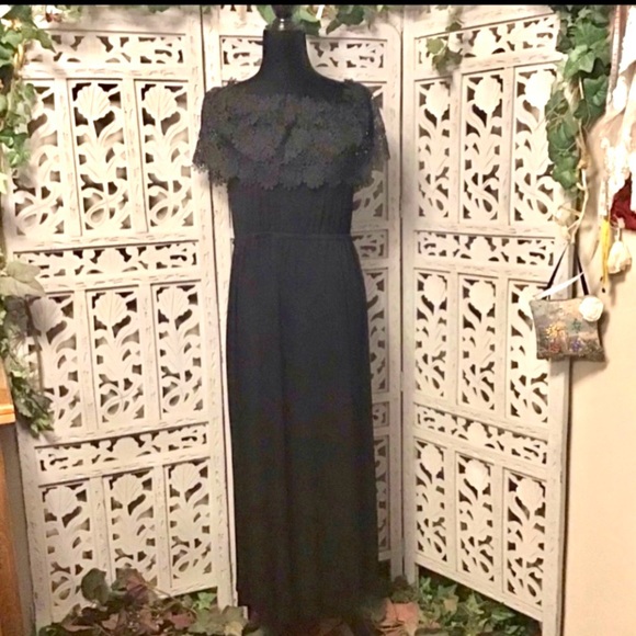Design 365 | Dresses | Design 365 Beautiful Black With Lace Flower ...